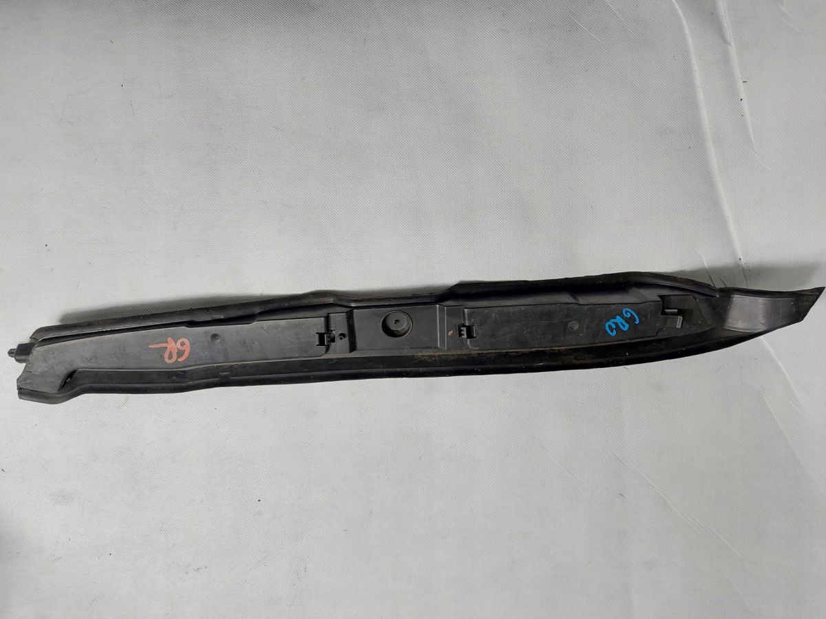 VW POLO 6R0821112B OSŁONA BŁOTNIKA PRAWA