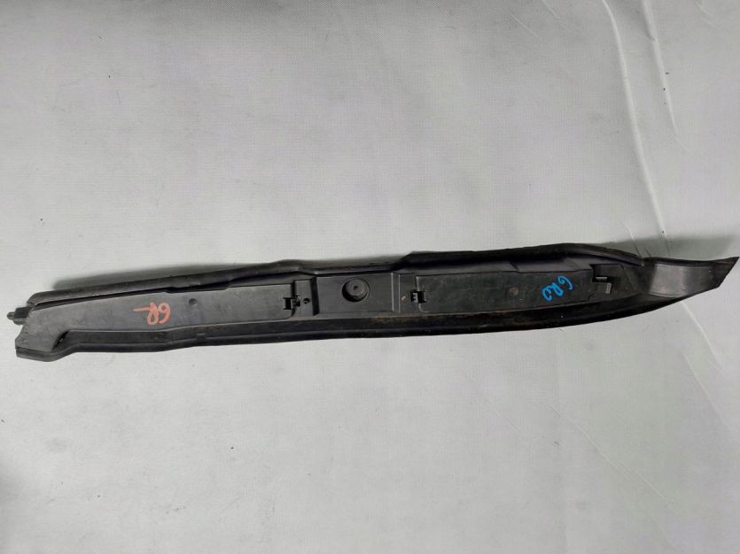 VW POLO 6R0821112B OSŁONA BŁOTNIKA PRAWA