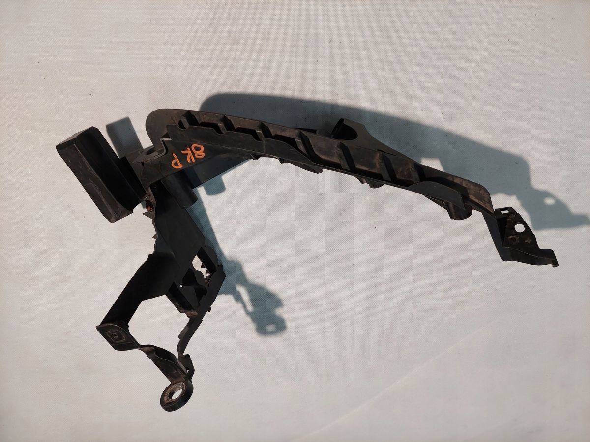 AUDI A4 B8 8K0805608B ŚLIZG MOCOWANIE REFLEKTORA